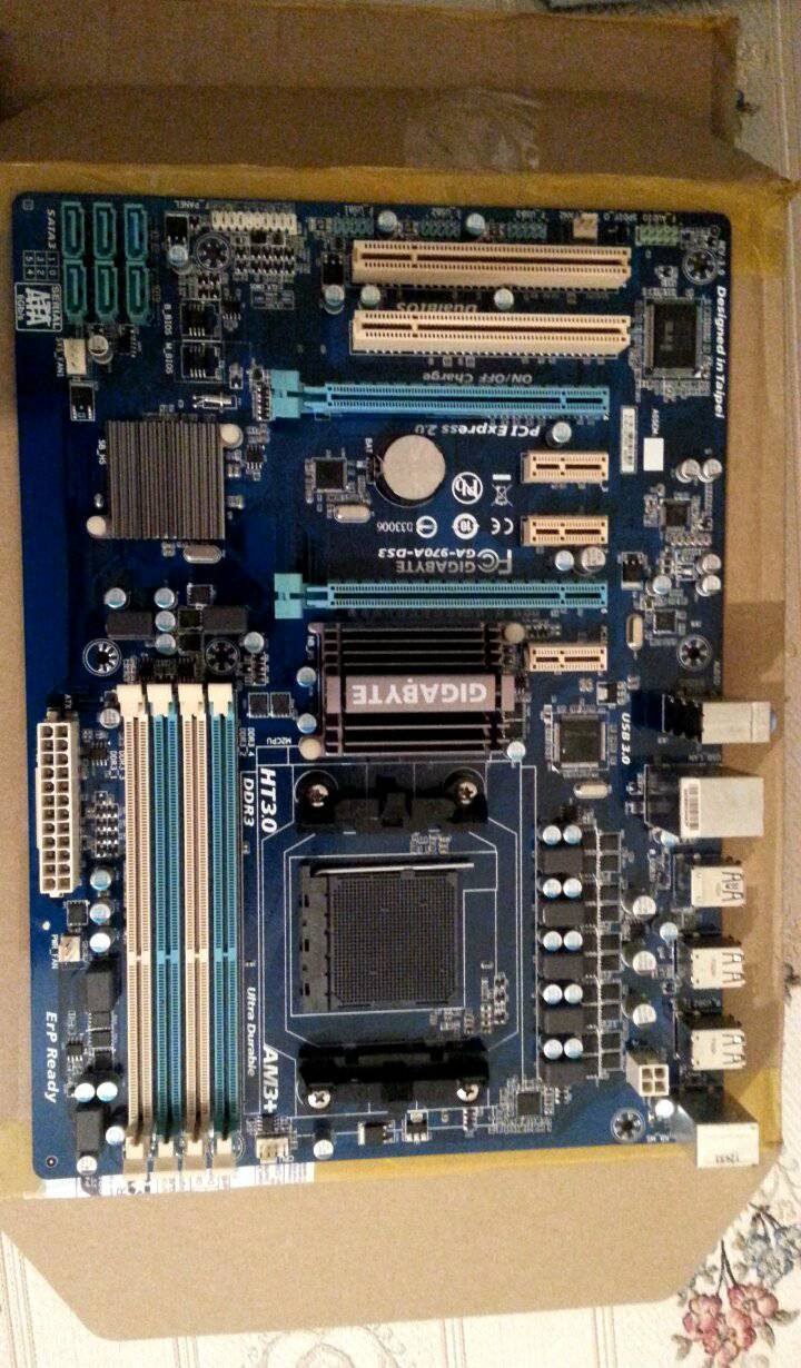Is the motherboard original or fake ? | Tom's Hardware Forum