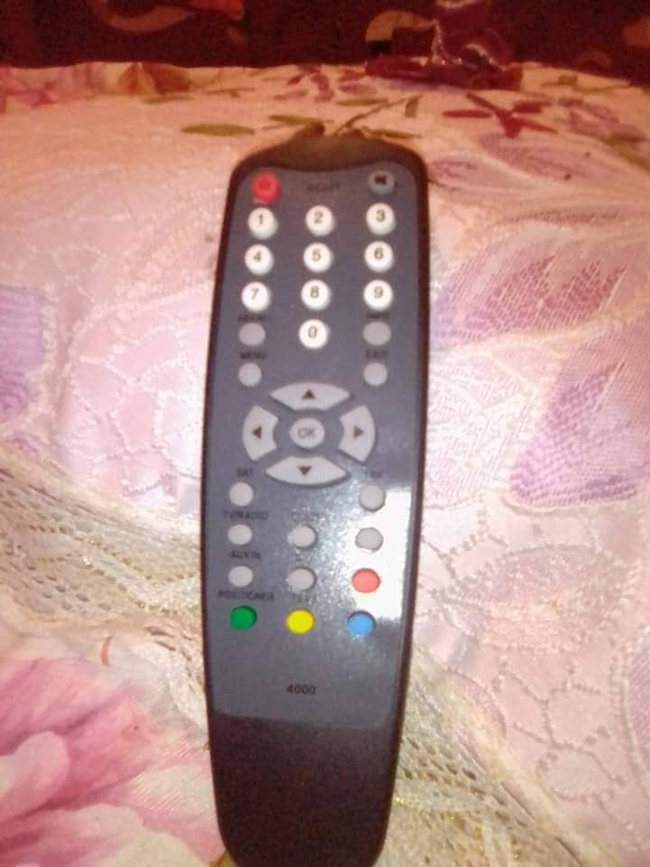 هاااام [ « كل ما يخص الجهاز Fennec One و فريق dvbmax » ]